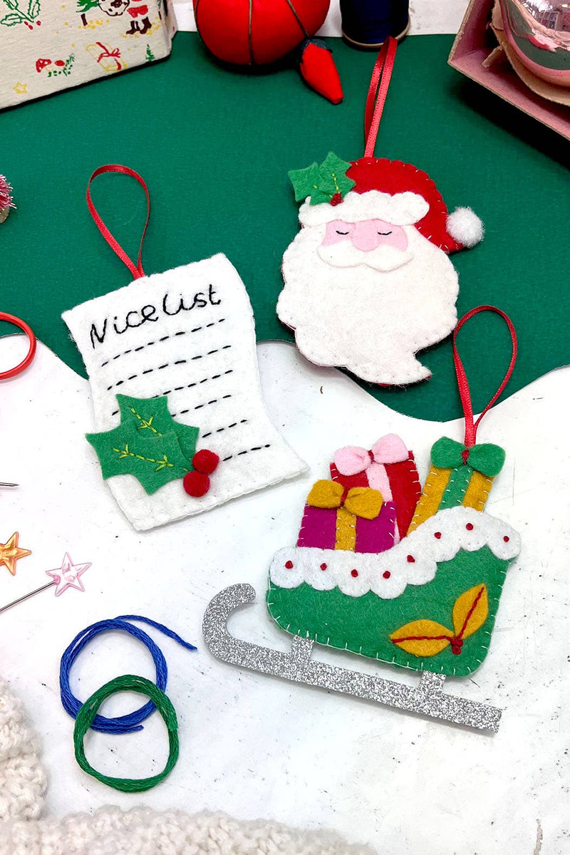 Santas Coming Festive Felt Hanging Decoration Set – Mind Online Store